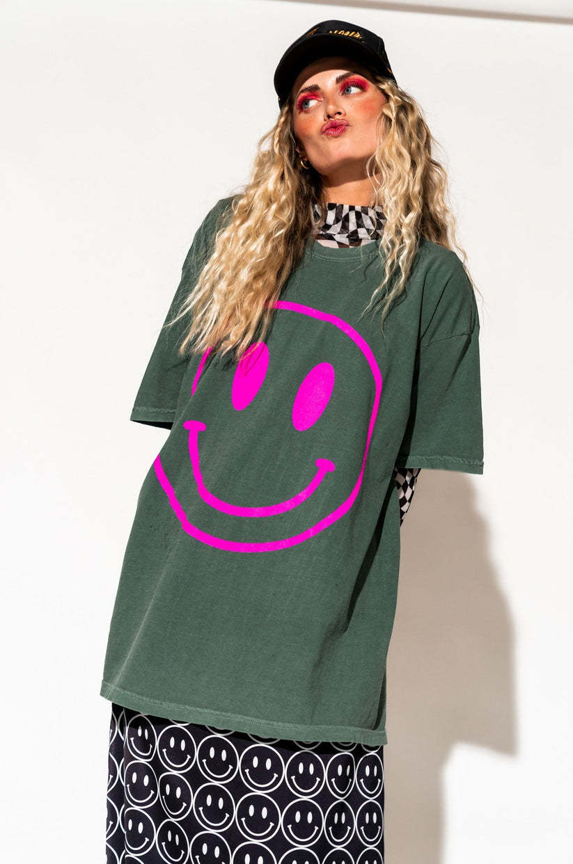 The World Needs Your Magic Oversized Tee in Jade + Pink – Dressed in Lala